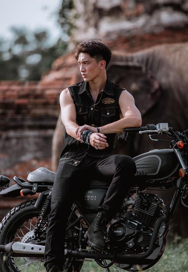 Liam J Ward นายแบบหล่อ หน้าคม ซิกแพคแน่น ฉายาสามีแห่งชาติ